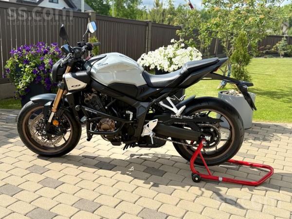 Honda CB 650R 2024 Rīga, ar dzinēja tilpumu 0.60 L un nobraukumu 0 tūkst. km par 7900 €, foto 8 vietnē AUTOMOTO.COM.LV
