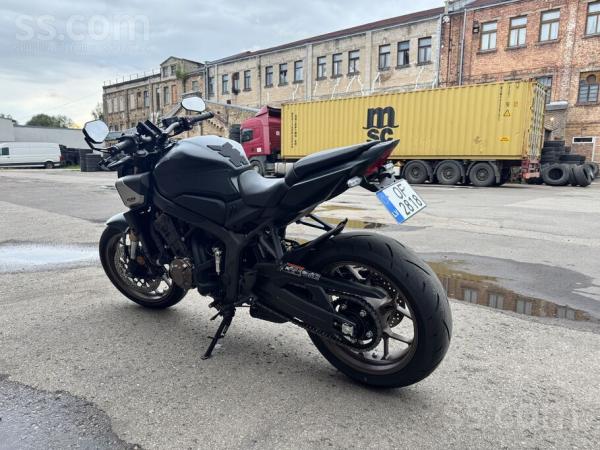 Хонда CB 650R 2025 в Рига, объемом двигателя 0.65 л и пробегом 0 тыс. км за 8850 €, фото 6 на AUTOMOTO.COM.LV