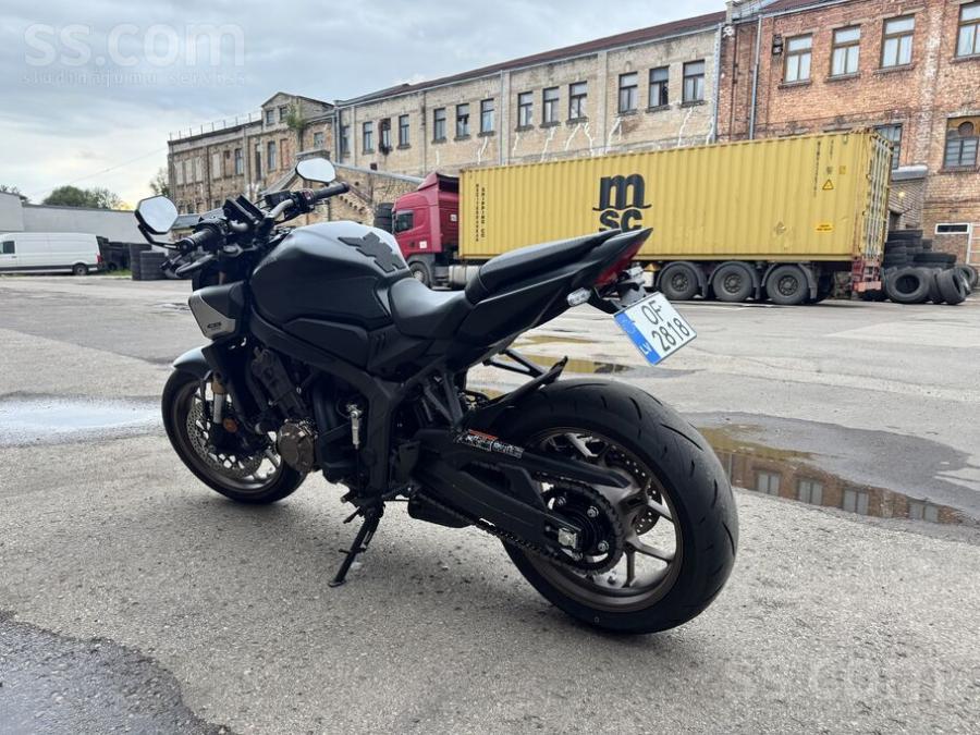 Хонда CB 650R 2025 в Рига, объемом двигателя 0.65 л и пробегом 0 тыс. км за 8850 €, фото 7 на AUTOMOTO.COM.LV