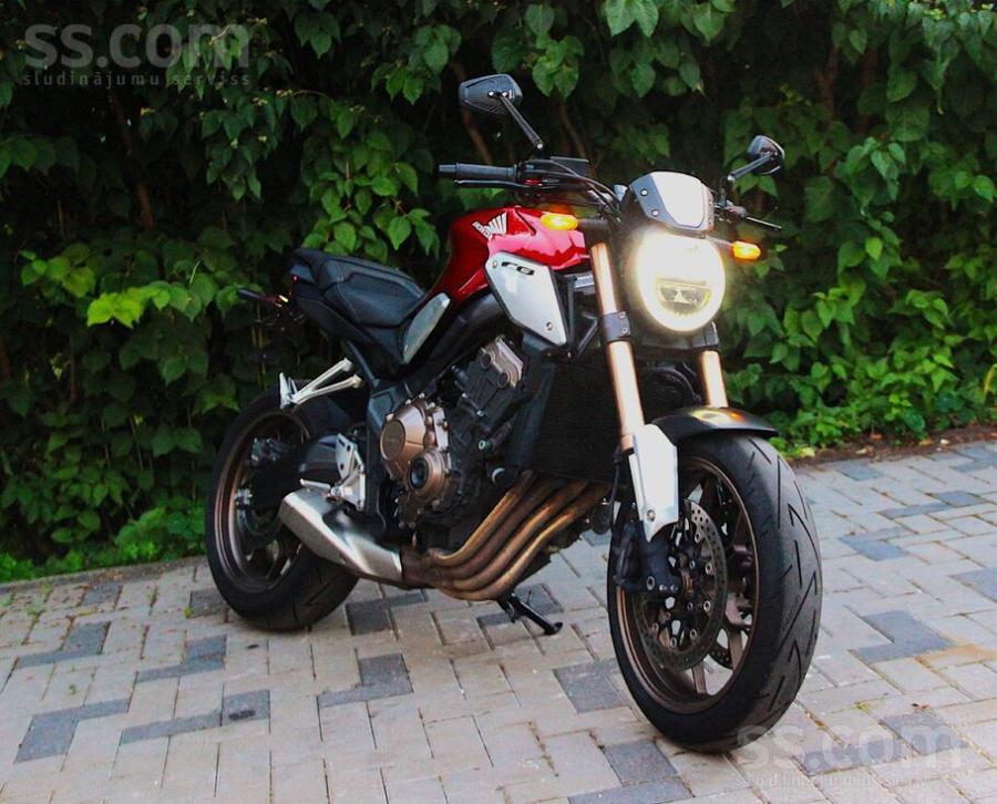 Honda CB 650RA 2019 in Tukums, with an engine capacity of 0.65 L and mileage of 0 thousand km for 5600 €, photo 4 on AUTOMOTO.COM.LV
