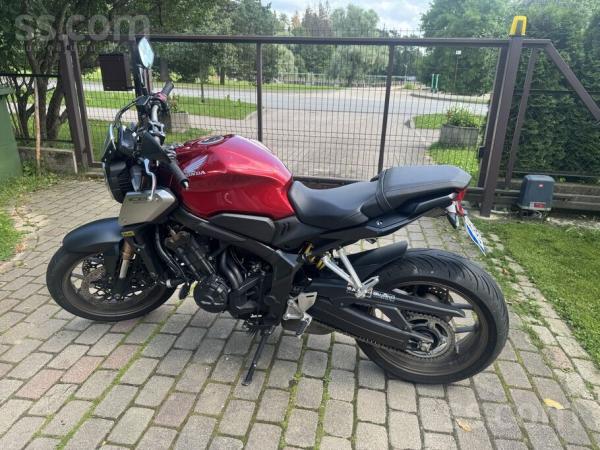 Honda CB 650RA 2020 in Ogre, with an engine capacity of 0.65 L and mileage of 0 thousand km for 6400 €, photo 2 on AUTOMOTO.COM.LV