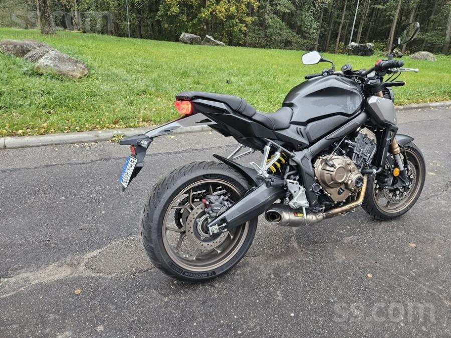 Honda CB 650RA 2022 in Riga, with an engine capacity of 0.65 L and mileage of 0 thousand km for 6200 €, photo 4 on AUTOMOTO.COM.LV