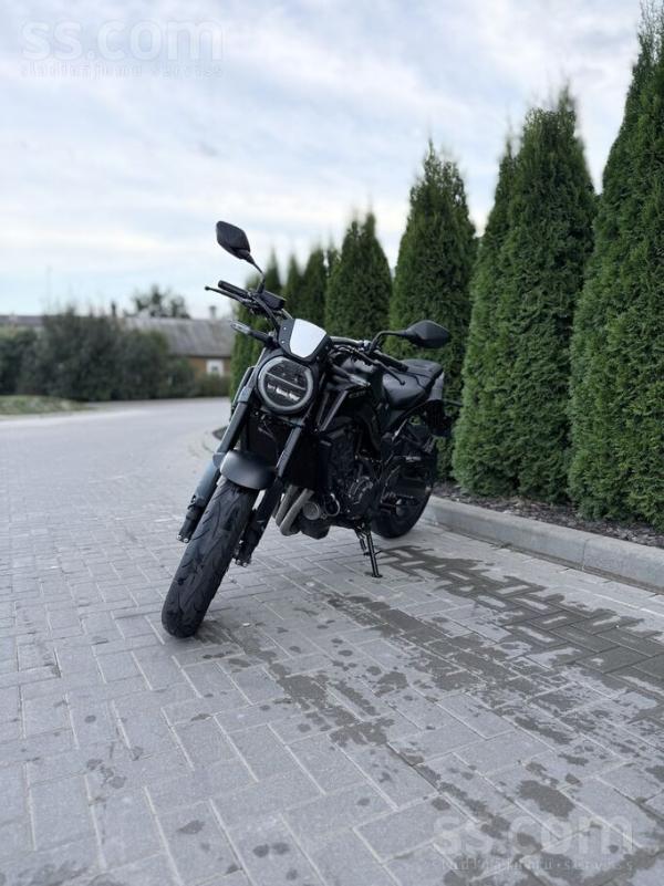 Honda CB 650RA 2023 Ludza vietnē Honda CB 650RA 2023 Ludza, ar dzinēja tilpumu 0.65 L un nobraukumu 0 tūkst. km par 7999 €, foto 1 vietnē AUTOMOTO.COM.LV