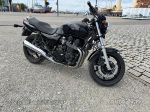 Черный Хонда CB 750 2001 в Таллин, объемом двигателя 0.75 л и пробегом 45 тыс. км за 3000 €, фото 4 на AUTOMOTO.COM.LV