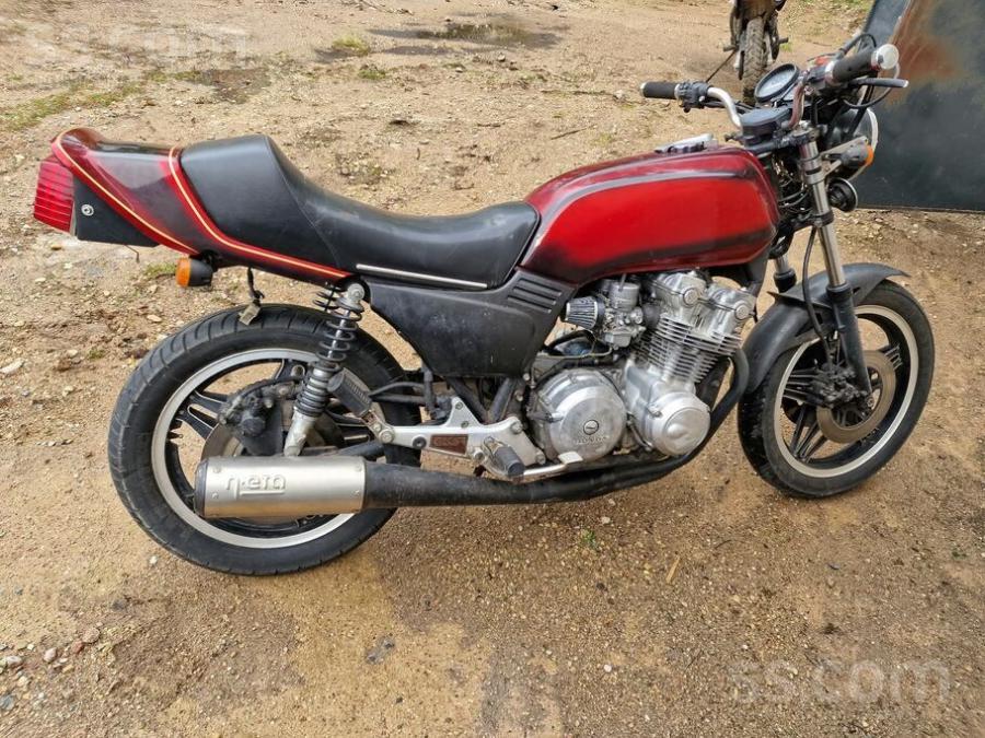 Honda CB 750 1981 Daugavpils, ar dzinēja tilpumu 0.75 L un nobraukumu 0 tūkst. km par 800 €, foto 1 vietnē AUTOMOTO.COM.LV