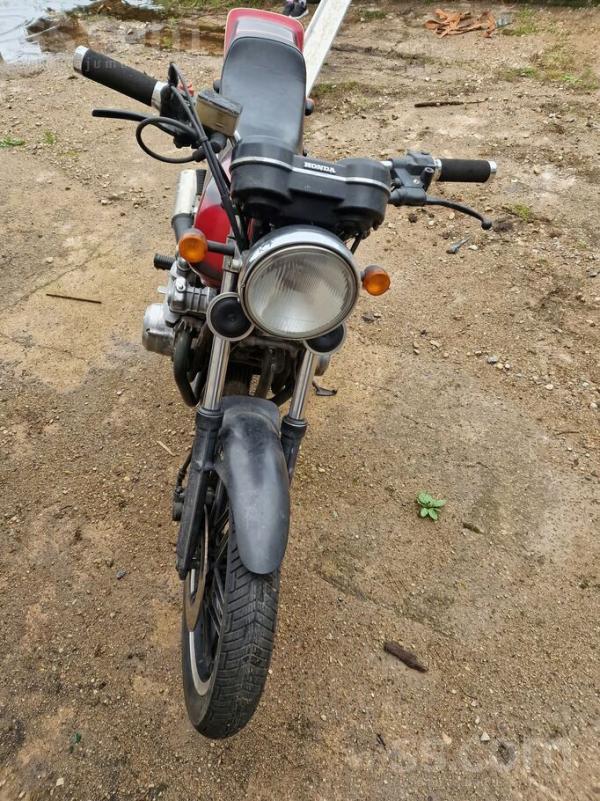 Honda CB 750 1981 Daugavpils, ar dzinēja tilpumu 0.75 L un nobraukumu 0 tūkst. km par 800 €, foto 5 vietnē AUTOMOTO.COM.LV
