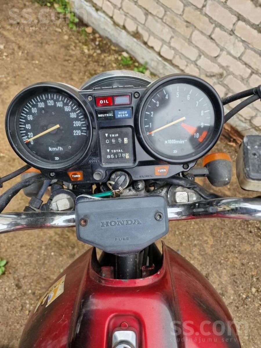 Honda CB 750 1981 Daugavpils, ar dzinēja tilpumu 0.75 L un nobraukumu 0 tūkst. km par 800 €, foto 7 vietnē AUTOMOTO.COM.LV