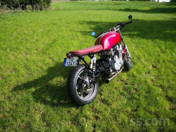 Хонда CB 750 1994 в Добеле, объемом двигателя 0.75 л и пробегом 0 тыс. км за 2700 €, фото 2 на AUTOMOTO.COM.LV