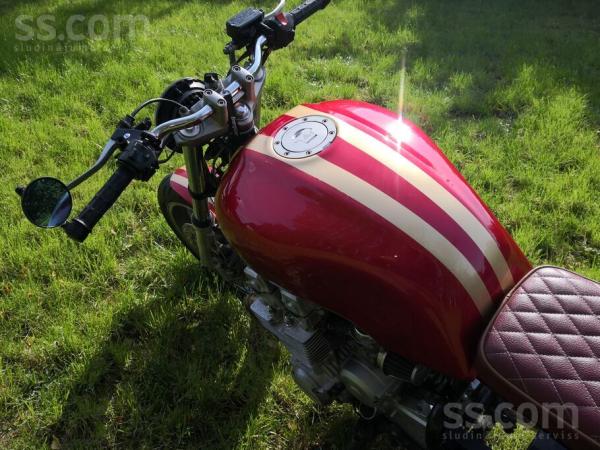 Хонда CB 750 1994 в Добеле, объемом двигателя 0.75 л и пробегом 0 тыс. км за 2700 €, фото 4 на AUTOMOTO.COM.LV