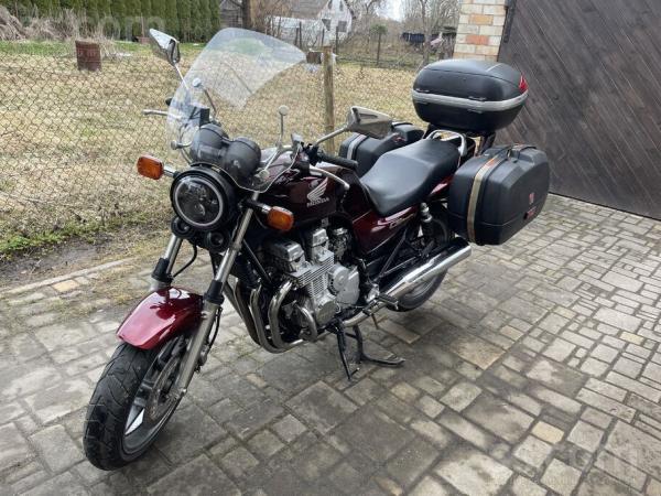 Honda CB 750 1995 Jelgava, ar dzinēja tilpumu 0.75 L un nobraukumu 0 tūkst. km par 2400 €, foto 1 vietnē AUTOMOTO.COM.LV