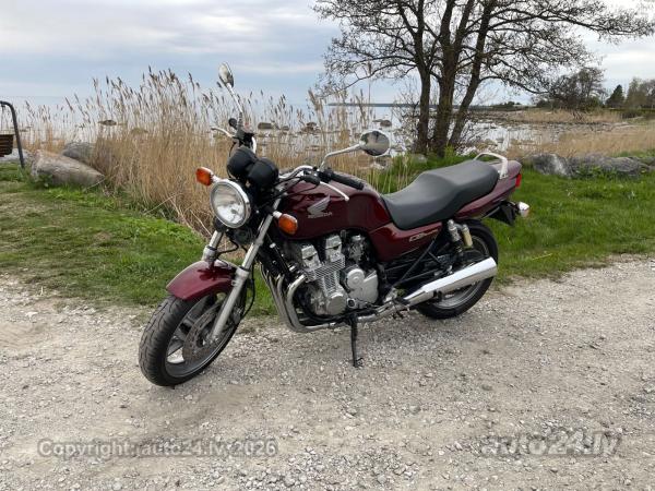 Honda CB 750 1996 Tallina, ar dzinēja tilpumu 0.75 L un nobraukumu 31 tūkst. km par 2600 €, foto 8 vietnē AUTOMOTO.COM.LV