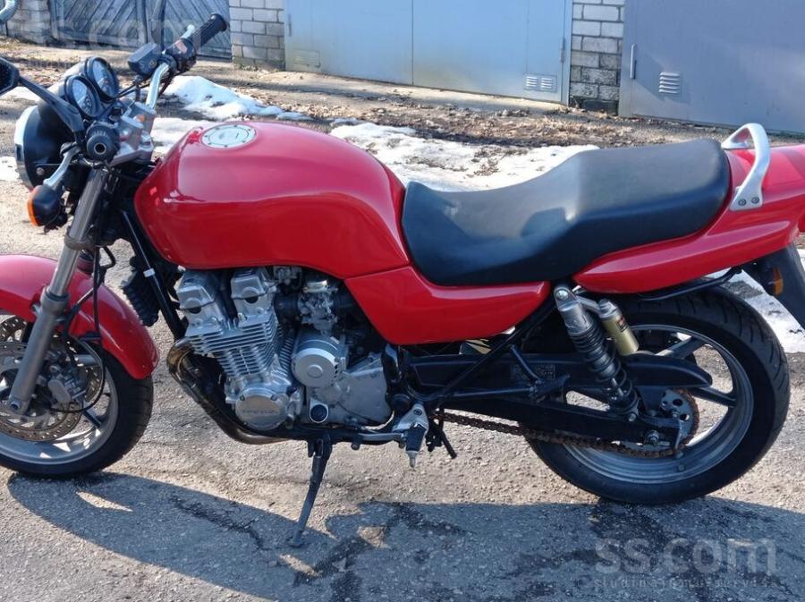 Honda CB 750 1997 Rīga, ar dzinēja tilpumu 0.75 L un nobraukumu 0 tūkst. km par 1250 €, foto 6 vietnē AUTOMOTO.COM.LV