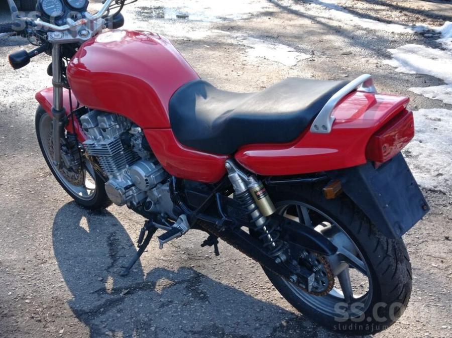 Honda CB 750 1997 Rīga, ar dzinēja tilpumu 0.75 L un nobraukumu 0 tūkst. km par 1250 €, foto 7 vietnē AUTOMOTO.COM.LV