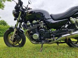 Хонда CB 750 1999 в Талси, объемом двигателя 0.75 л и пробегом 0 тыс. км за 1500 €, фото 4 на AUTOMOTO.COM.LV