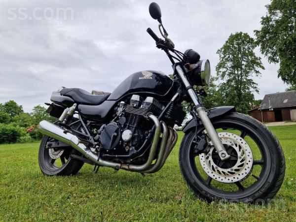 Хонда CB 750 1999 в Талси, объемом двигателя 0.75 л и пробегом 0 тыс. км за 1500 €, фото 5 на AUTOMOTO.COM.LV
