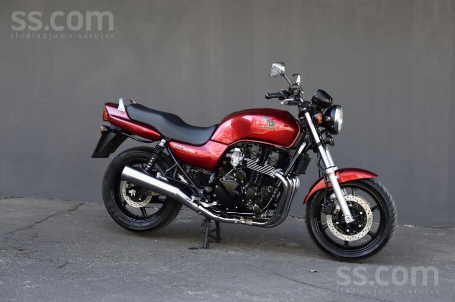 Хонда CB 750 2003 в Рига, объемом двигателя 0.75 л и пробегом 0 тыс. км за 3450 €, фото 1 на AUTOMOTO.COM.LV