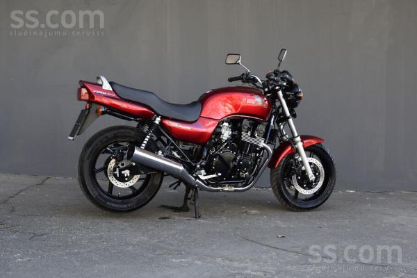 Honda CB 750 2003 Rīga, ar dzinēja tilpumu 0.75 L un nobraukumu 0 tūkst. km par 3450 €, foto 2 vietnē AUTOMOTO.COM.LV