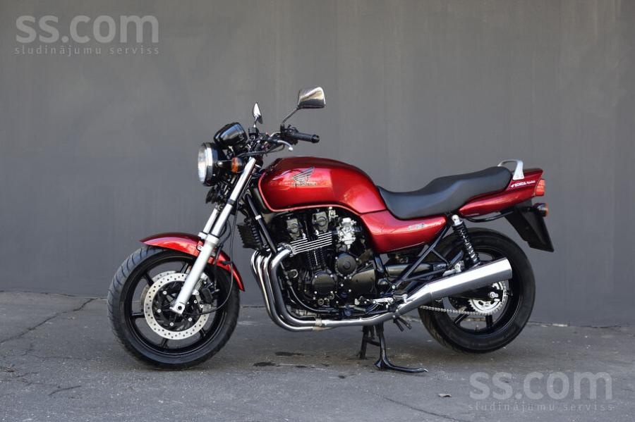 Хонда CB 750 2003 в Рига, объемом двигателя 0.75 л и пробегом 0 тыс. км за 3450 €, фото 3 на AUTOMOTO.COM.LV
