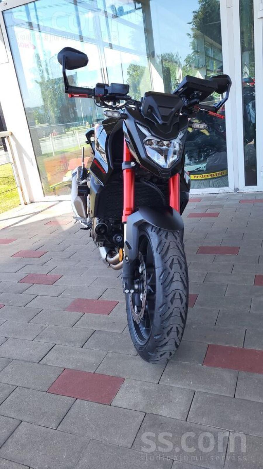 Хонда CB 750 2023 в Рига, объемом двигателя 0.75 л и пробегом 0 тыс. км за 7000 €, фото 6 на AUTOMOTO.COM.LV