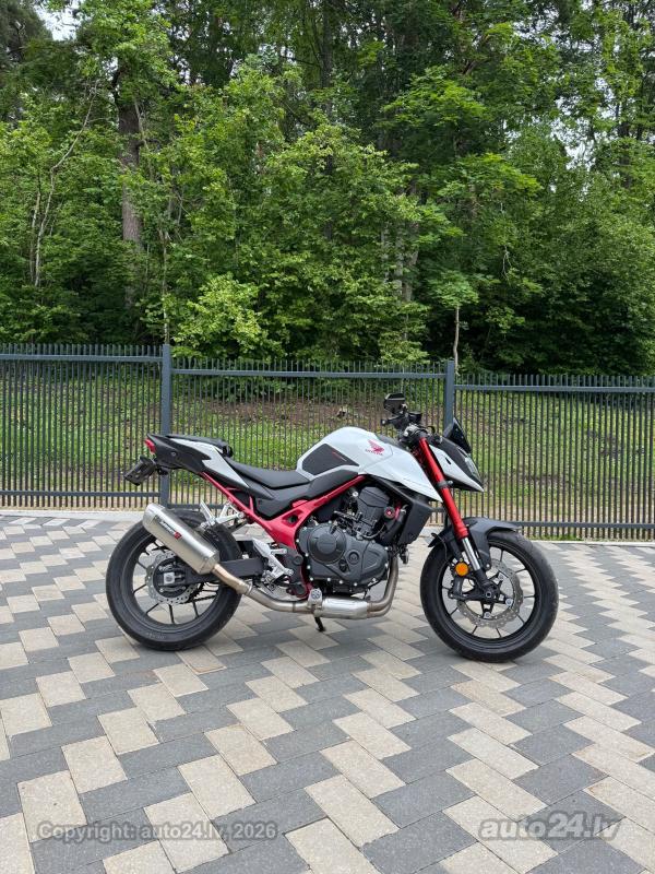 Красный Хонда CB 750 2024 в Выру, объемом двигателя 0.76 л и пробегом 7 тыс. км за 6999 €, фото 1 на AUTOMOTO.COM.LV