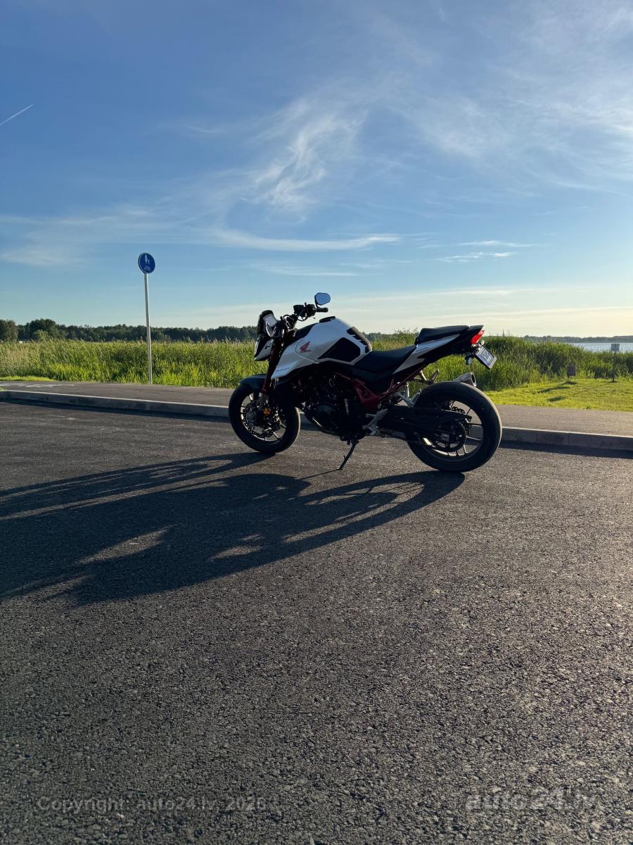 Red Honda CB 750 2024 in Voru, with an engine capacity of 0.76 L and mileage of 7 thousand km for 6999 €, photo 4 on AUTOMOTO.COM.LV
