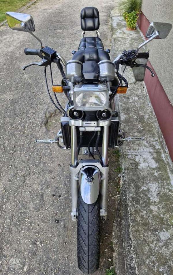Melns Honda CB 1986 Kauņa, ar dzinēja tilpumu 0.75 L un nobraukumu 38 tūkst. km par 1550 €, foto 6 vietnē AUTOMOTO.COM.LV