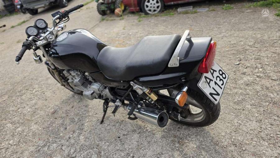 Black Honda CB 1994 in Klaipeda, with an engine capacity of 0.75 L and mileage of 69 thousand km for 1650 €, photo 4 on AUTOMOTO.COM.LV