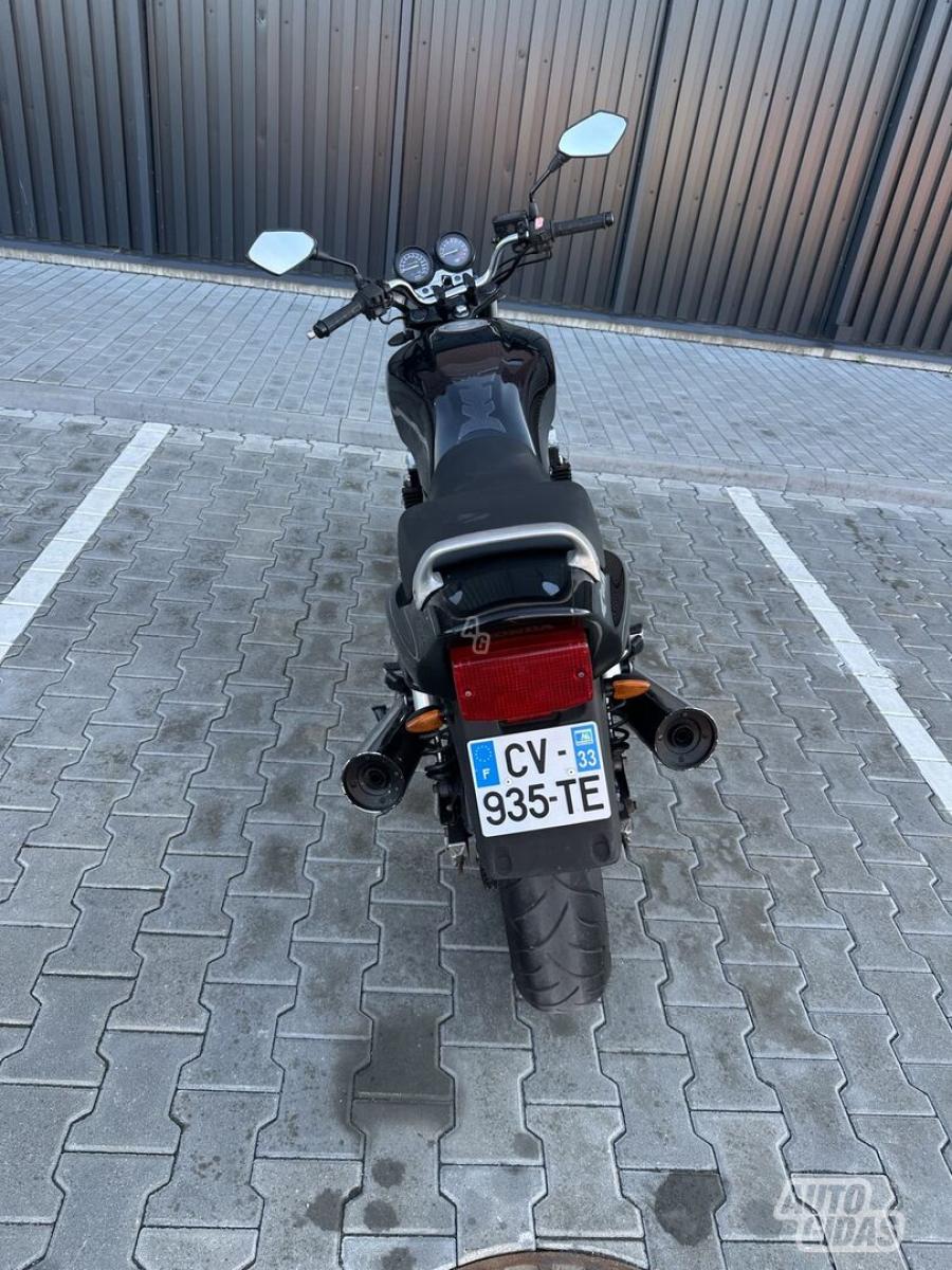 Melns Honda CB 2001 Kauņa, ar dzinēja tilpumu 0.75 L un nobraukumu 0 tūkst. km par 1400 €, foto 8 vietnē AUTOMOTO.COM.LV