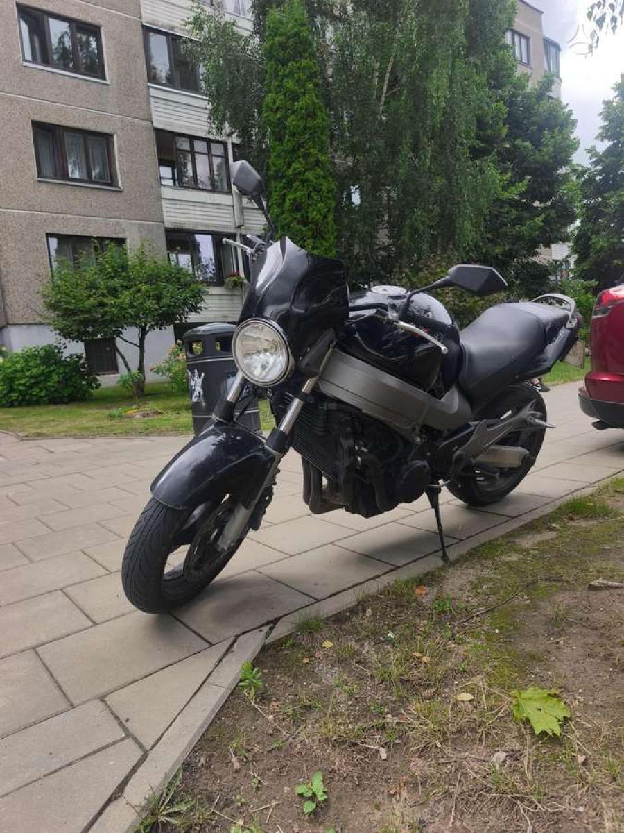 Черный Хонда CB 2001 в Вильнюс, объемом двигателя 1.10 л и пробегом 58 тыс. км за 1800 €, фото 4 на AUTOMOTO.COM.LV