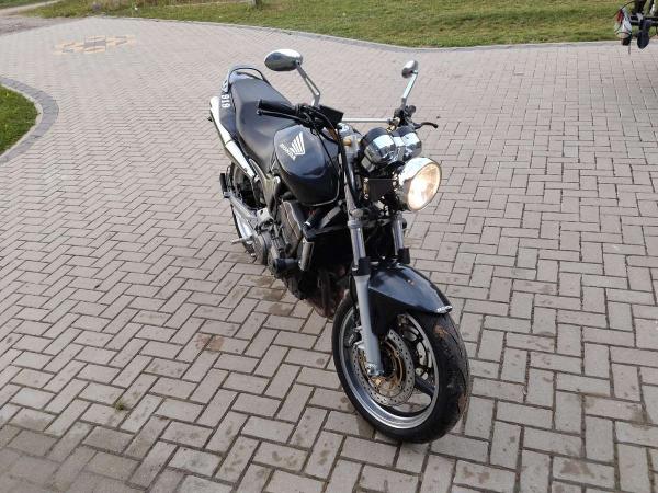 Melns Honda CB 2004 Vievis, ar dzinēja tilpumu 0.92 L un nobraukumu 41 tūkst. km par 2400 €, foto 7 vietnē AUTOMOTO.COM.LV