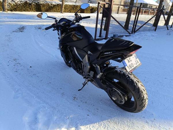 Black Honda CB 2009 in Alytus, with an engine capacity of 1.00 L and mileage of 28 thousand km for 4500 €, photo 4 on AUTOMOTO.COM.LV