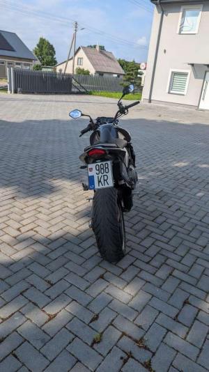Black Honda CB 2010 in Kaunas, with an engine capacity of 1.00 L and mileage of 49 thousand km for 4700 €, photo 5 on AUTOMOTO.COM.LV