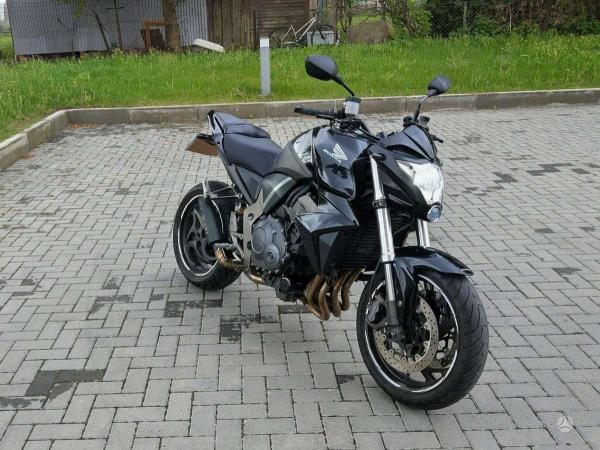 Black Honda CB 2010 in Kaunas, with an engine capacity of 1.00 L and mileage of 49 thousand km for 4650 €, photo 1 on AUTOMOTO.COM.LV