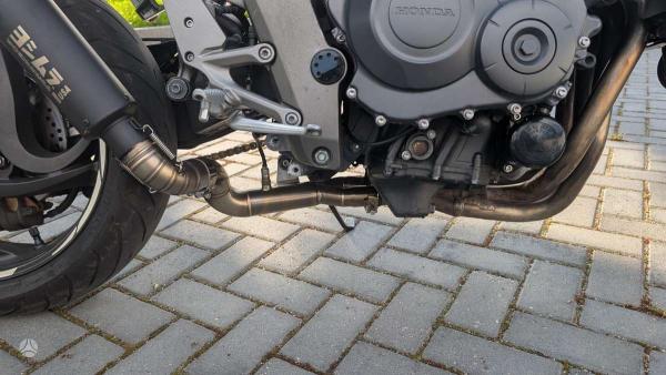 Black Honda CB 2010 in Kaunas, with an engine capacity of 1.00 L and mileage of 49 thousand km for 4650 €, photo 7 on AUTOMOTO.COM.LV