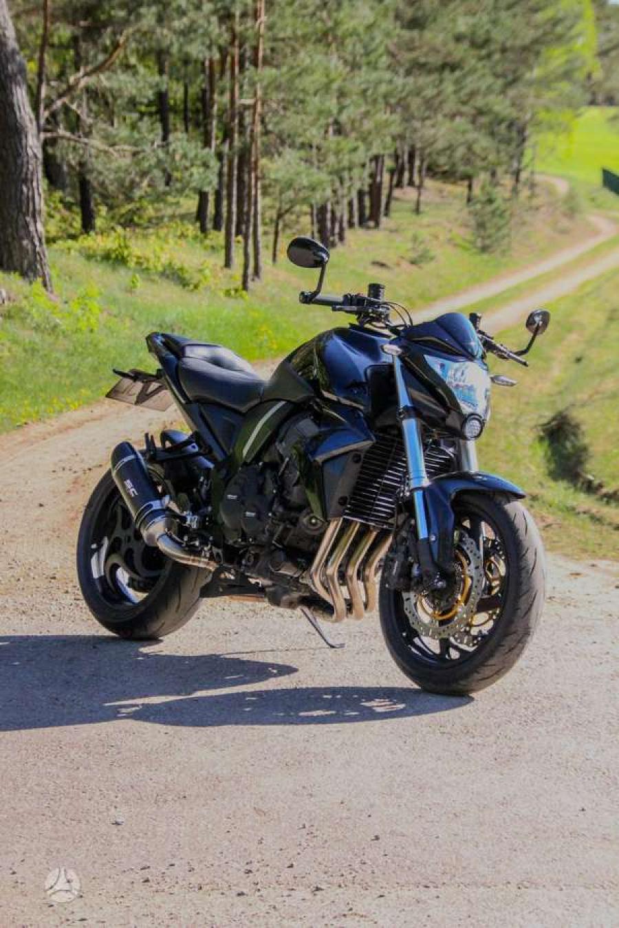 Black Honda CB 2010 in Lazdijai, with an engine capacity of 1.00 L and mileage of 36 thousand km for 4800 €, photo 1 on AUTOMOTO.COM.LV