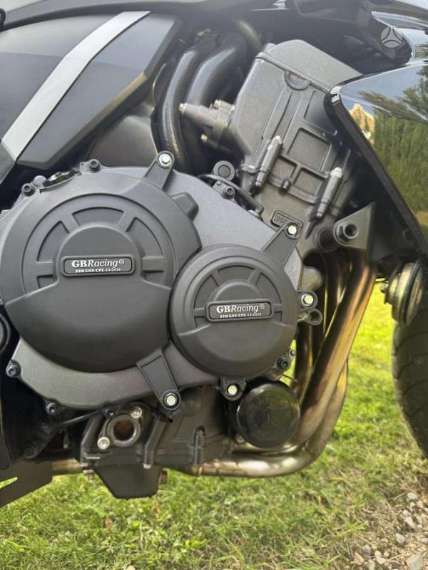 Black Honda CB 2010 in Lazdijai, with an engine capacity of 1.00 L and mileage of 36 thousand km for 4800 €, photo 10 on AUTOMOTO.COM.LV
