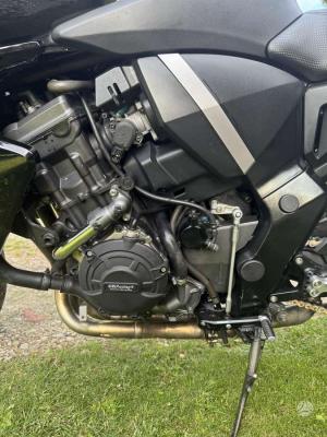 Black Honda CB 2010 in Lazdijai, with an engine capacity of 1.00 L and mileage of 36 thousand km for 4800 €, photo 12 on AUTOMOTO.COM.LV