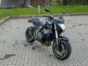 Черный Хонда CB 2010 в Каунас, объемом двигателя 1.00 л и пробегом 49 тыс. км за 4100 €, фото  на AUTOMOTO.COM.LV