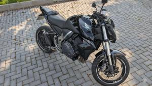 Черный Хонда CB 2010 в Каунас, объемом двигателя 1.00 л и пробегом 49 тыс. км за 4100 €, фото 4 на AUTOMOTO.COM.LV