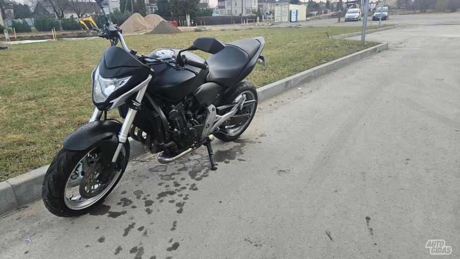 Melns Honda CB 2011 Tauragė, ar dzinēja tilpumu 0.60 L un nobraukumu 0 tūkst. km par 2999 €, foto 13 vietnē AUTOMOTO.COM.LV