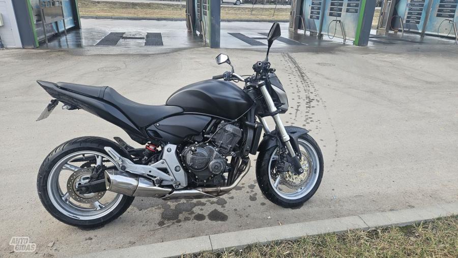 Melns Honda CB 2011 Tauragė, ar dzinēja tilpumu 0.60 L un nobraukumu 0 tūkst. km par 2999 €, foto 14 vietnē AUTOMOTO.COM.LV
