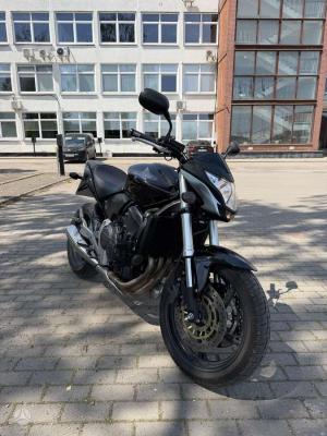 Melns Honda CB 2011 Kauņa, ar dzinēja tilpumu 0.60 L un nobraukumu 46 tūkst. km par 3800 €, foto 3 vietnē AUTOMOTO.COM.LV