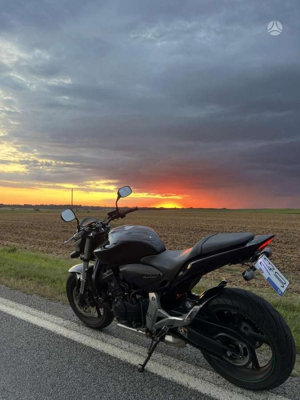 Melns Honda CB 2011 Kauņa, ar dzinēja tilpumu 0.60 L un nobraukumu 46 tūkst. km par 3800 €, foto 5 vietnē AUTOMOTO.COM.LV