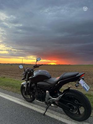 Melns Honda CB 2011 Kauņa, ar dzinēja tilpumu 0.60 L un nobraukumu 46 tūkst. km par 3800 €, foto 6 vietnē AUTOMOTO.COM.LV