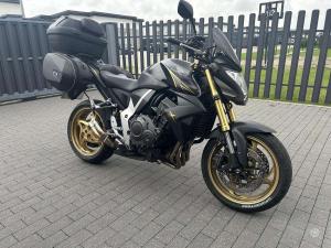 Black Honda CB 2013 in Klaipeda, with an engine capacity of 1.00 L and mileage of 63 thousand km for 4500 €, photo 9 on AUTOMOTO.COM.LV