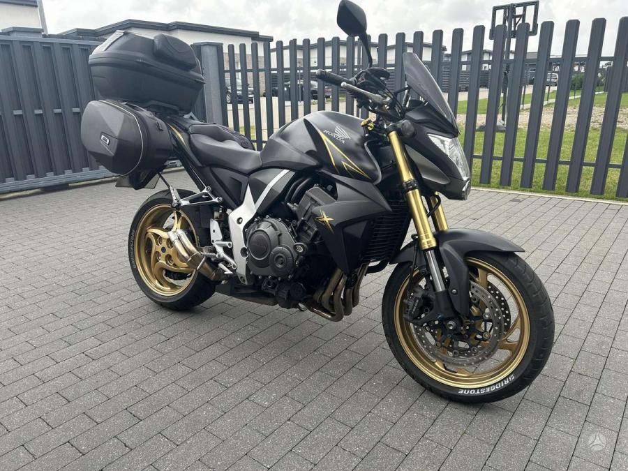 Black Honda CB 2013 in Klaipeda, with an engine capacity of 1.00 L and mileage of 63 thousand km for 4500 €, photo 9 on AUTOMOTO.COM.LV