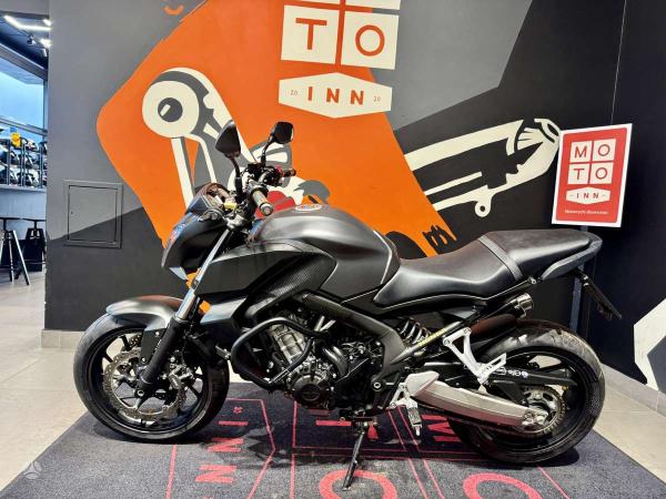 Melns Honda CB 2015 Viļņa, ar dzinēja tilpumu 0.65 L un nobraukumu 14 tūkst. km par 4199 €, foto 4 vietnē AUTOMOTO.COM.LV
