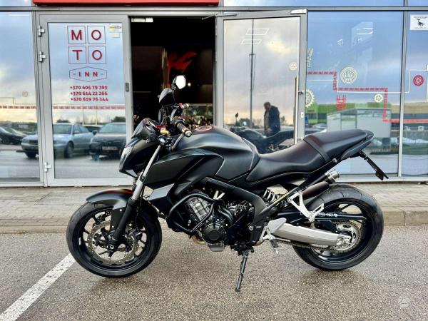 Melns Honda CB 2015 Viļņa, ar dzinēja tilpumu 0.65 L un nobraukumu 14 tūkst. km par 4199 €, foto 10 vietnē AUTOMOTO.COM.LV