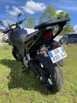 Melns Honda CB 2015 Vilkaviškis, ar dzinēja tilpumu 0.50 L un nobraukumu 40 tūkst. km par 3750 €, foto 3 vietnē AUTOMOTO.COM.LV