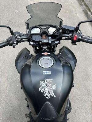 Black Honda CB 2015 in Vilnius, with an engine capacity of 0.65 L and mileage of 73 thousand km for 3600 €, photo 6 on AUTOMOTO.COM.LV